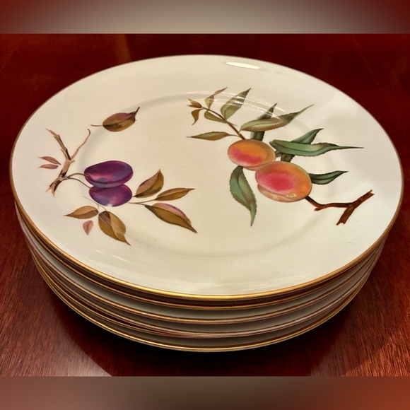 Royal Worcester | Dining | Royal Worcester Evesham Gold Dinner Plates ...